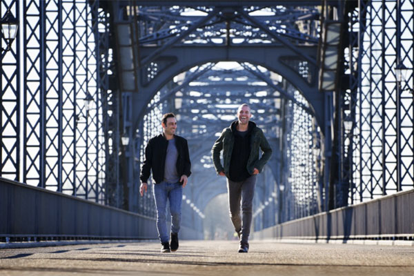 Orange Blue überraschen nach 13 Jahren mit einem Doppel-Album, das auch ...