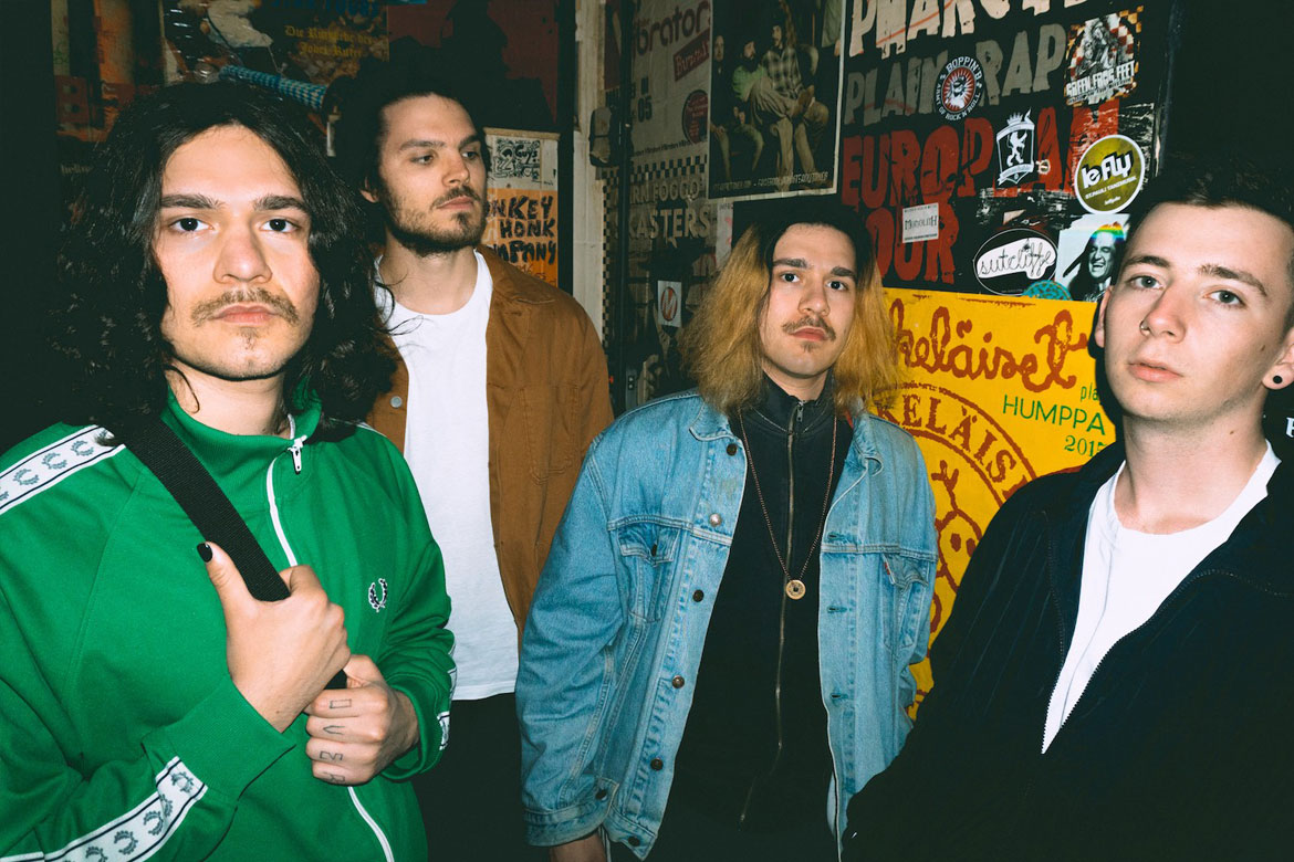 Die Newcomer Lonely Spring überzeugen auf ihrer Debüt-EP mit brachialem ...