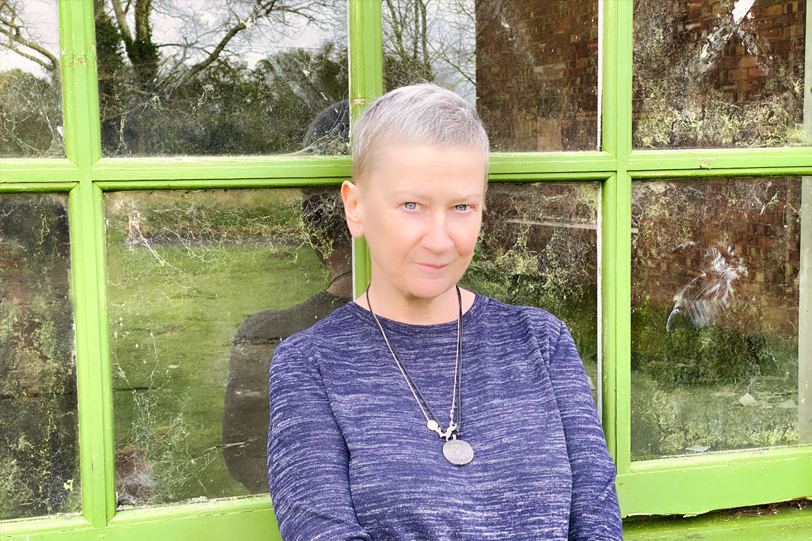 Anne Clark im Interview zu ihrem Album "Synaesthesia - Classics Re ...