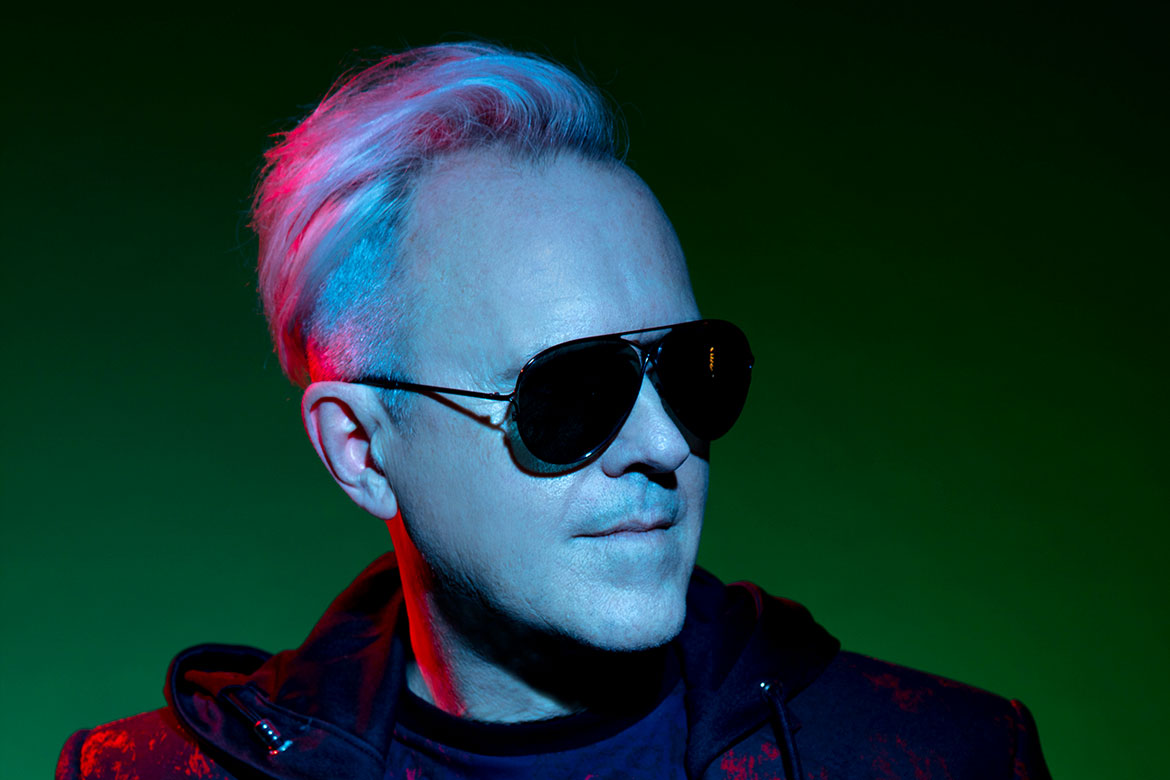 80er-Jahre-Ikone Howard Jones veröffentlicht ein sehr anständiges ...