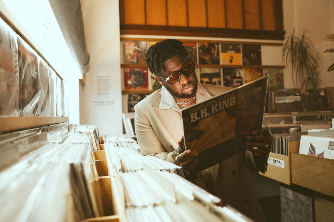 Der Vollblutmusiker Kelvin Jones veröffentlicht sein drittes ...