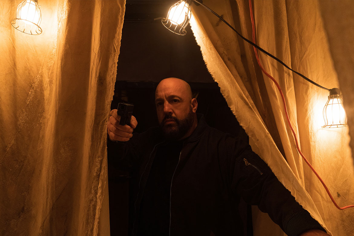 "Guns Up" – eine solide Action-Komödie mit Kevin James und Christina Ricci