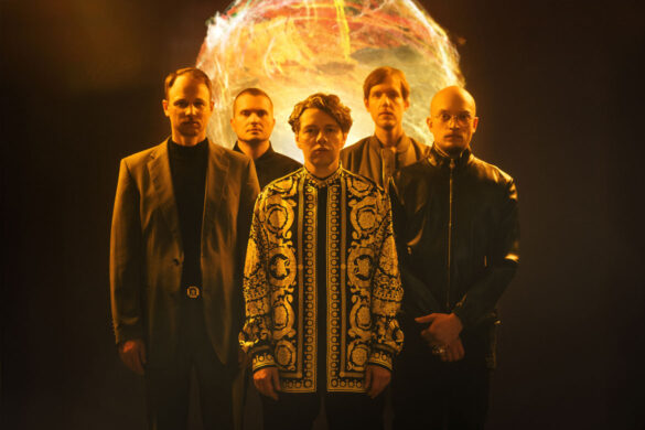 Die Berliner Kultband Ideal bringt ihr selbstbetiteltes 1980er-Debüt im ...